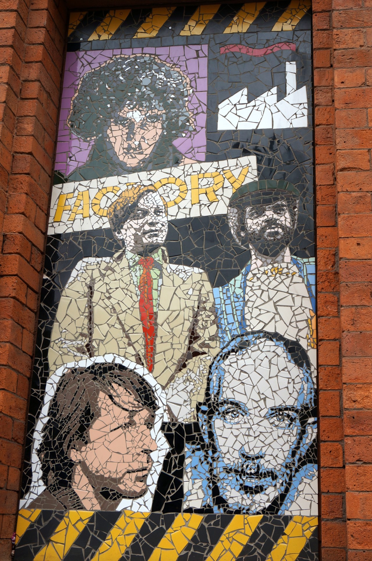 Manchester Icons in Mosaic – Travel with Intent