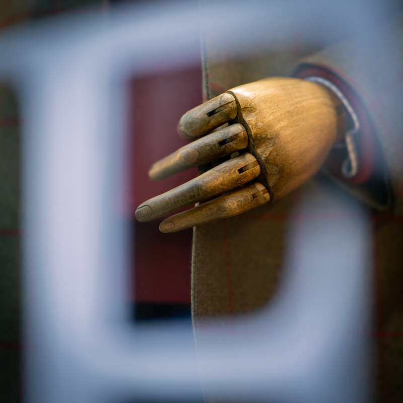 Hand – Travel with Intent